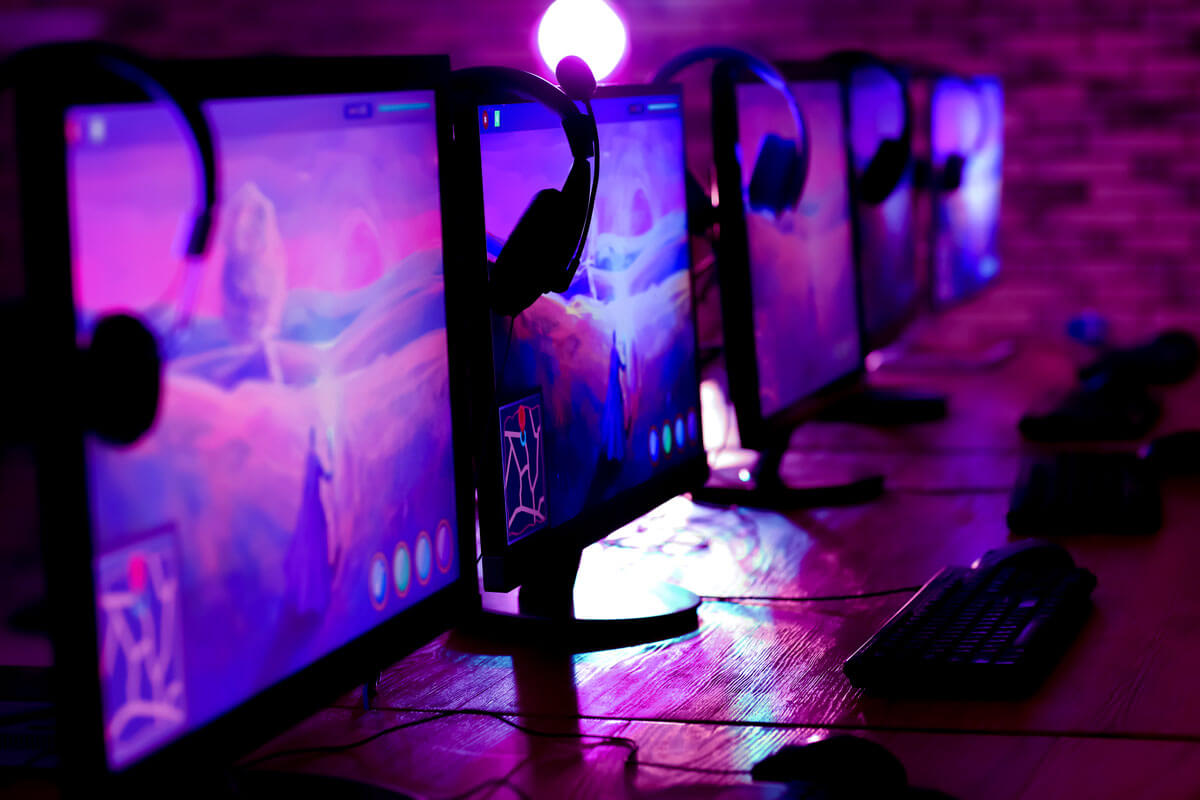 gaming monitor review & comparison 2025 | FinalCheck