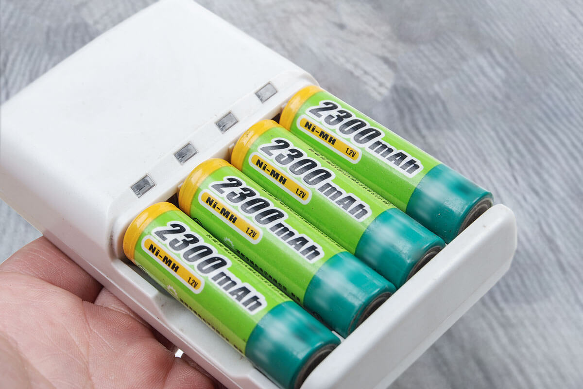 Rechargeable battery charger review & comparison 2026 | FinalCheck